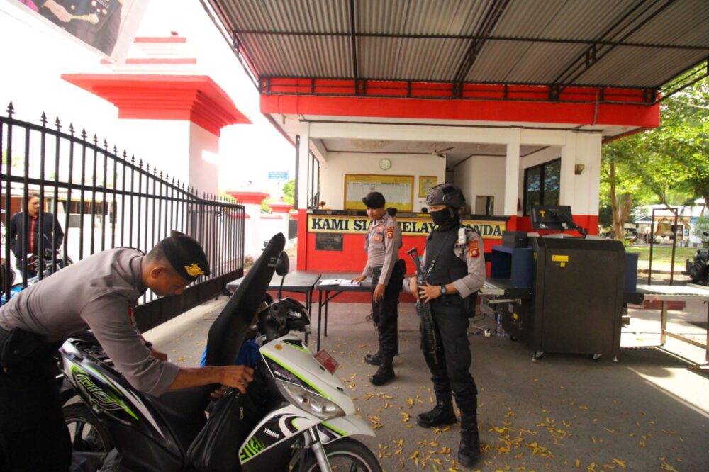 Pasca Bom Bunuh Diri di Medan, Polda Gorontalo Perketat Pengamanan ... Pasca Bom Bunuh Diri di Medan, Polda Gorontalo Perketat Pengamanan ...