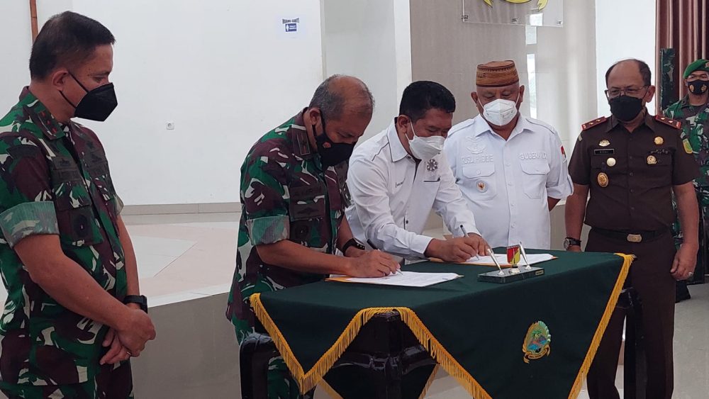 Gubernur Gorontalo Hibahkan Rp 8 Miliar untuk Pembangunan Secaba TNI ...